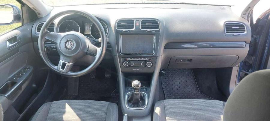 Blue Volkswagen Golf 2012 in Klaipeda, with an engine capacity of 1.60 L and mileage of 374 thousand km for 2300 €, photo 12 on AUTOMOTO.COM.LV
