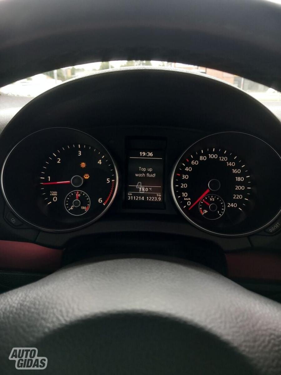 Blue Volkswagen Golf 2012 in Klaipeda, with an engine capacity of 2.00 L and mileage of 310 thousand km for 3300 €, photo 7 on AUTOMOTO.COM.LV