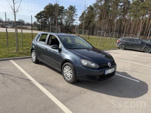 Zils Volkswagen Golf 2012 Valmiera, ar dzinēja tilpumu 1.20 L un nobraukumu 272 tūkst. km par 1900 €, foto  vietnē AUTOMOTO.COM.LV