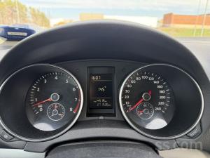 Zils Volkswagen Golf 2012 Valmiera, ar dzinēja tilpumu 1.20 L un nobraukumu 272 tūkst. km par 1900 €, foto 13 vietnē AUTOMOTO.COM.LV