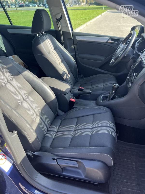 Blue Volkswagen Golf 2012 in Panevezys, with an engine capacity of 1.20 L and mileage of 151 thousand km for 4400 €, photo 8 on AUTOMOTO.COM.LV