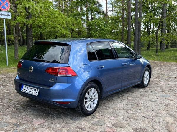 Blue Volkswagen Golf 2013 in Riga, with an engine capacity of 1.20 L and mileage of 262 thousand km for 7500 €, photo 4 on AUTOMOTO.COM.LV