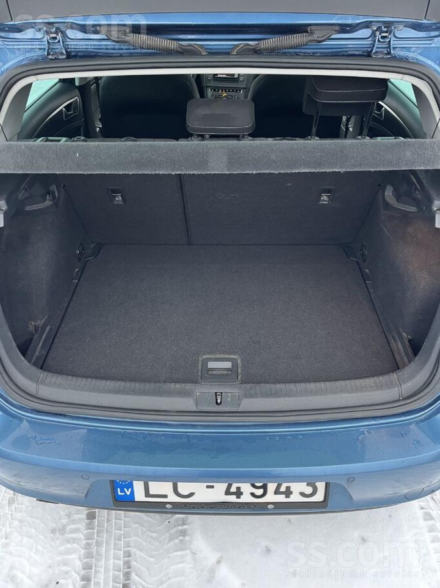 Blue Volkswagen Golf 2013 in Jelgava, with an engine capacity of 1.60 L and mileage of 320 thousand km for 4800 €, photo 7 on AUTOMOTO.COM.LV