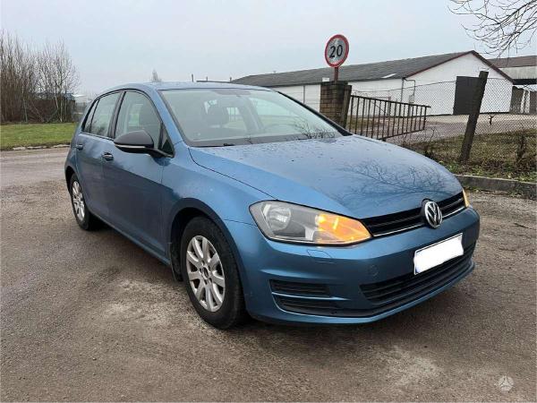 Blue Volkswagen Golf 2013 in Taurage, with an engine capacity of 1.20 L and mileage of 300 thousand km for 2950 €, photo 2 on AUTOMOTO.COM.LV