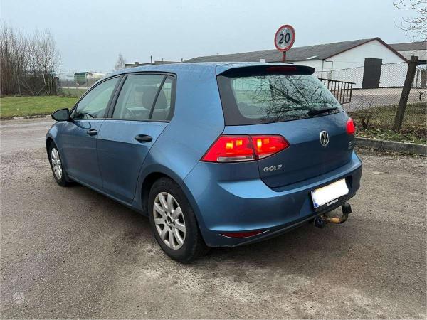 Blue Volkswagen Golf 2013 in Taurage, with an engine capacity of 1.20 L and mileage of 300 thousand km for 2950 €, photo 4 on AUTOMOTO.COM.LV