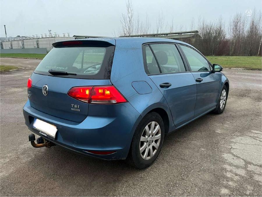 Zils Volkswagen Golf 2013 Tauragė, ar dzinēja tilpumu 1.20 L un nobraukumu 300 tūkst. km par 2950 €, foto 5 vietnē AUTOMOTO.COM.LV