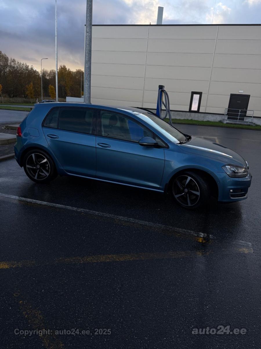 Blue Volkswagen Golf 2013 in Tallinn, with an engine capacity of 2.00 L and mileage of 258 thousand km for 8500 €, photo 6 on AUTOMOTO.COM.LV