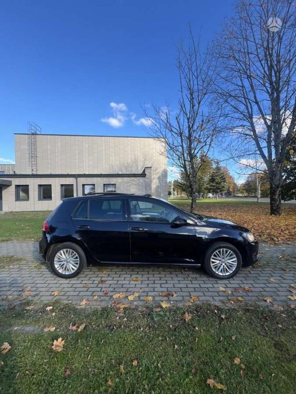 Blue Volkswagen Golf 2013 in Taurage, with an engine capacity of 1.60 L and mileage of 197 thousand km for 6500 €, photo 4 on AUTOMOTO.COM.LV
