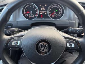 Zils Volkswagen Golf 2013 Viļņa, ar dzinēja tilpumu 1.40 L un nobraukumu 127 tūkst. km par 7000 €, foto 12 vietnē AUTOMOTO.COM.LV