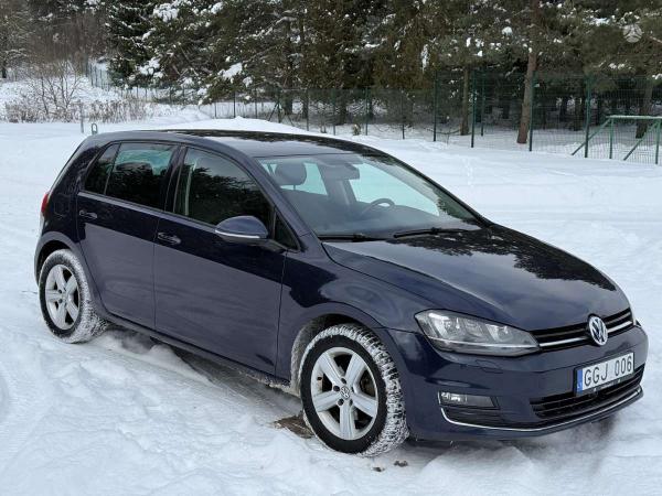 Blue Volkswagen Golf 2013 in Siauliai, with an engine capacity of 1.60 L and mileage of 220 thousand km for 5850 €, photo 1 on AUTOMOTO.COM.LV