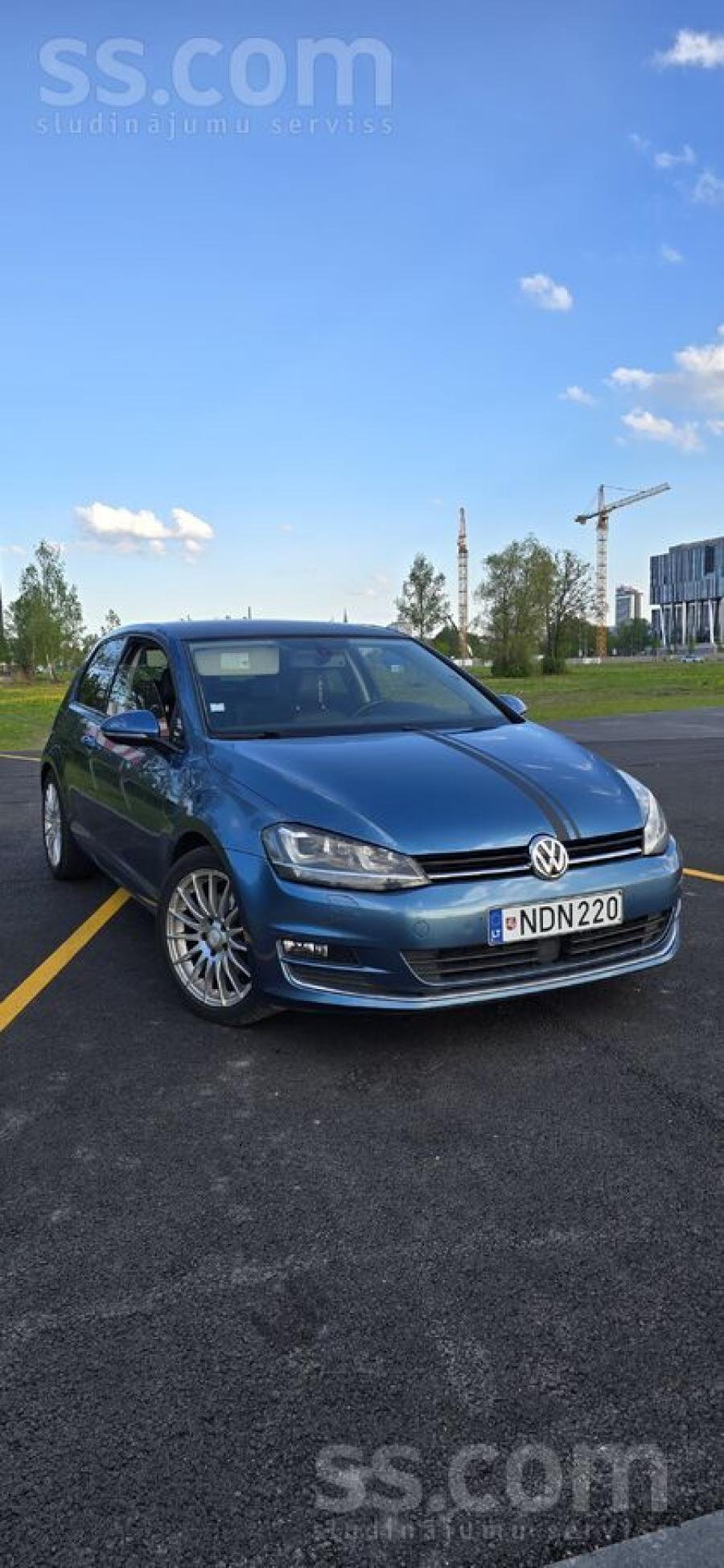 Zils Volkswagen Golf 2013 Rīga, ar dzinēja tilpumu 1.40 L un nobraukumu 268 tūkst. km par 4500 €, foto 3 vietnē AUTOMOTO.COM.LV
