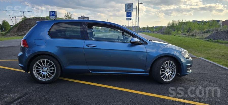 Zils Volkswagen Golf 2013 Rīga, ar dzinēja tilpumu 1.40 L un nobraukumu 268 tūkst. km par 4500 €, foto 4 vietnē AUTOMOTO.COM.LV