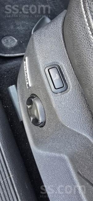 Zils Volkswagen Golf 2013 Rīga, ar dzinēja tilpumu 1.40 L un nobraukumu 268 tūkst. km par 4500 €, foto 12 vietnē AUTOMOTO.COM.LV