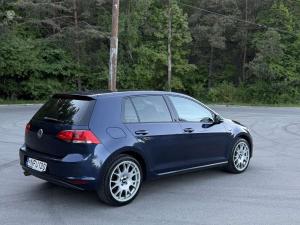Blue Volkswagen Golf 2013 in Vilnius, with an engine capacity of 1.60 L and mileage of 260 thousand km for 5300 €, photo 4 on AUTOMOTO.COM.LV