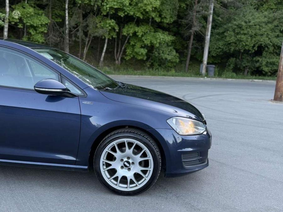Blue Volkswagen Golf 2013 in Vilnius, with an engine capacity of 1.60 L and mileage of 260 thousand km for 5300 €, photo 6 on AUTOMOTO.COM.LV