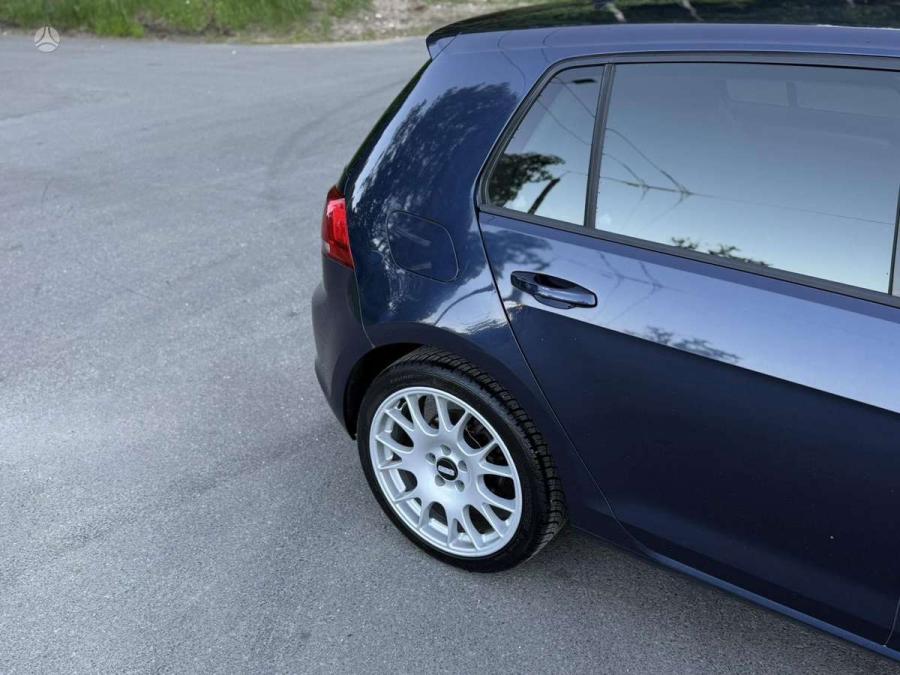 Blue Volkswagen Golf 2013 in Vilnius, with an engine capacity of 1.60 L and mileage of 260 thousand km for 5300 €, photo 7 on AUTOMOTO.COM.LV
