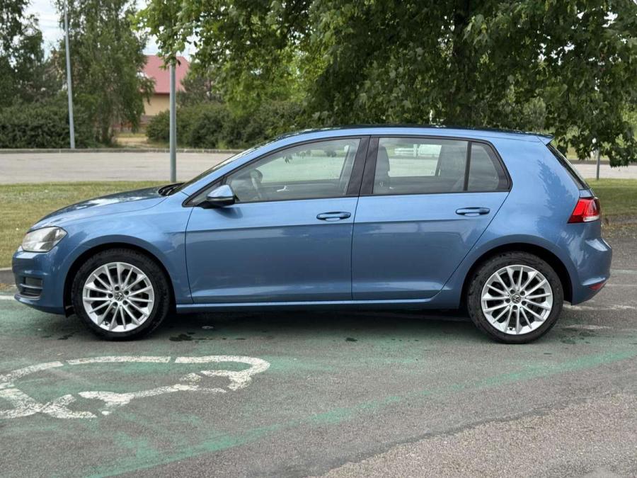 Blue Volkswagen Golf 2013 in Taurage, with an engine capacity of 1.20 L and mileage of 170 thousand km for 4900 €, photo 6 on AUTOMOTO.COM.LV