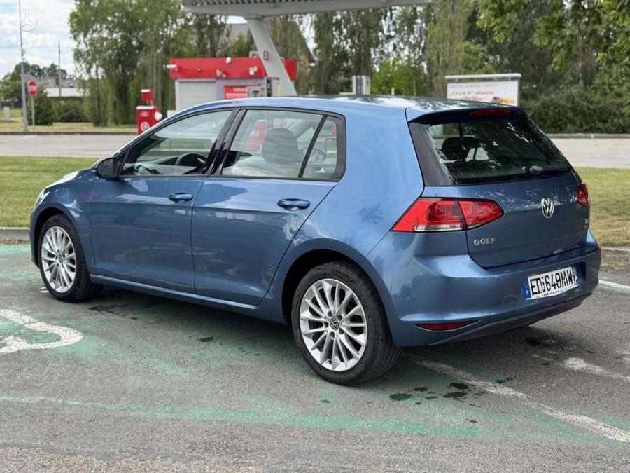 Blue Volkswagen Golf 2013 in Taurage, with an engine capacity of 1.20 L and mileage of 170 thousand km for 4900 €, photo 7 on AUTOMOTO.COM.LV