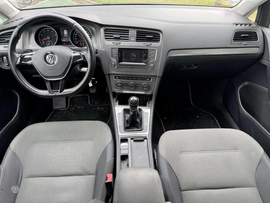 Blue Volkswagen Golf 2013 in Taurage, with an engine capacity of 1.20 L and mileage of 170 thousand km for 4900 €, photo 12 on AUTOMOTO.COM.LV