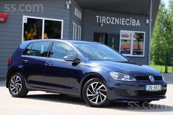 Blue Volkswagen Golf 2013 in Tukums, with an engine capacity of 1.60 L and mileage of 247 thousand km for 5200 €, photo 5 on AUTOMOTO.COM.LV