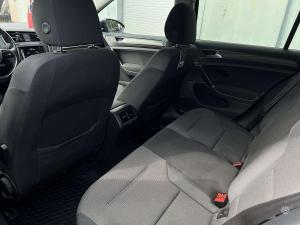 Zils Volkswagen Golf 2013 Viļņa, ar dzinēja tilpumu 1.60 L un nobraukumu 260 tūkst. km par 4950 €, foto 8 vietnē AUTOMOTO.COM.LV