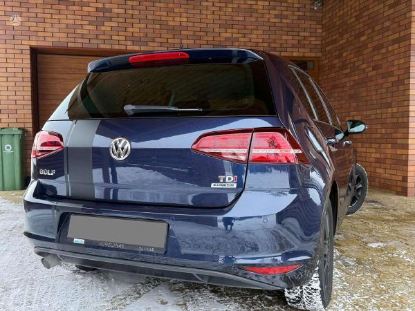 Blue Volkswagen Golf 2014 in Kaunas, with an engine capacity of 1.60 L and mileage of 240 thousand km for 9250 €, photo 6 on AUTOMOTO.COM.LV