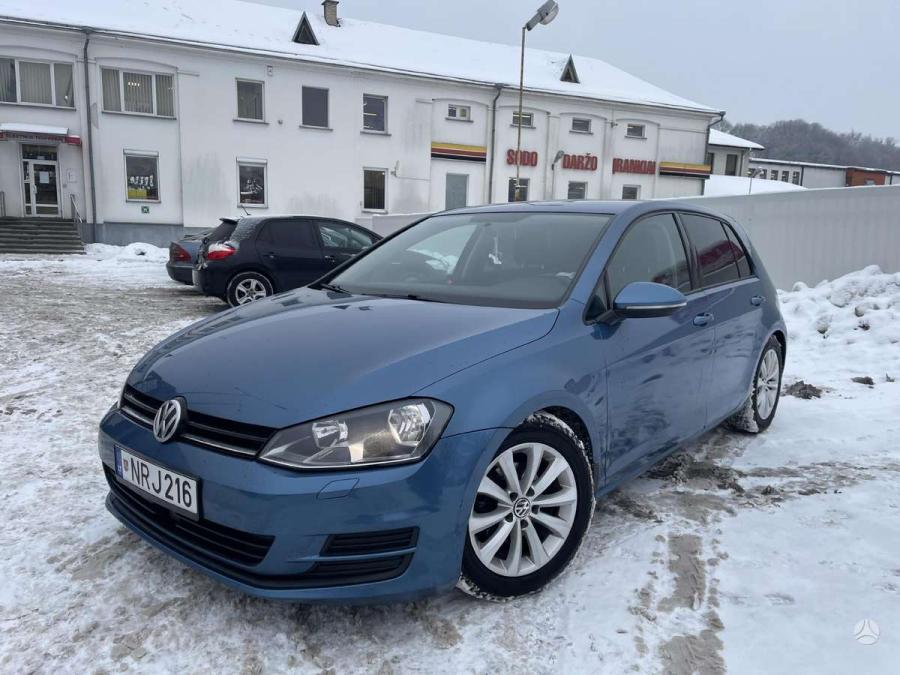 Blue Volkswagen Golf 2014 in Kaunas, with an engine capacity of 1.20 L and mileage of 250 thousand km for 6000 €, photo 1 on AUTOMOTO.COM.LV