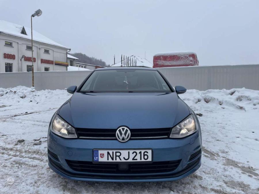 Blue Volkswagen Golf 2014 in Kaunas, with an engine capacity of 1.20 L and mileage of 250 thousand km for 6000 €, photo 2 on AUTOMOTO.COM.LV