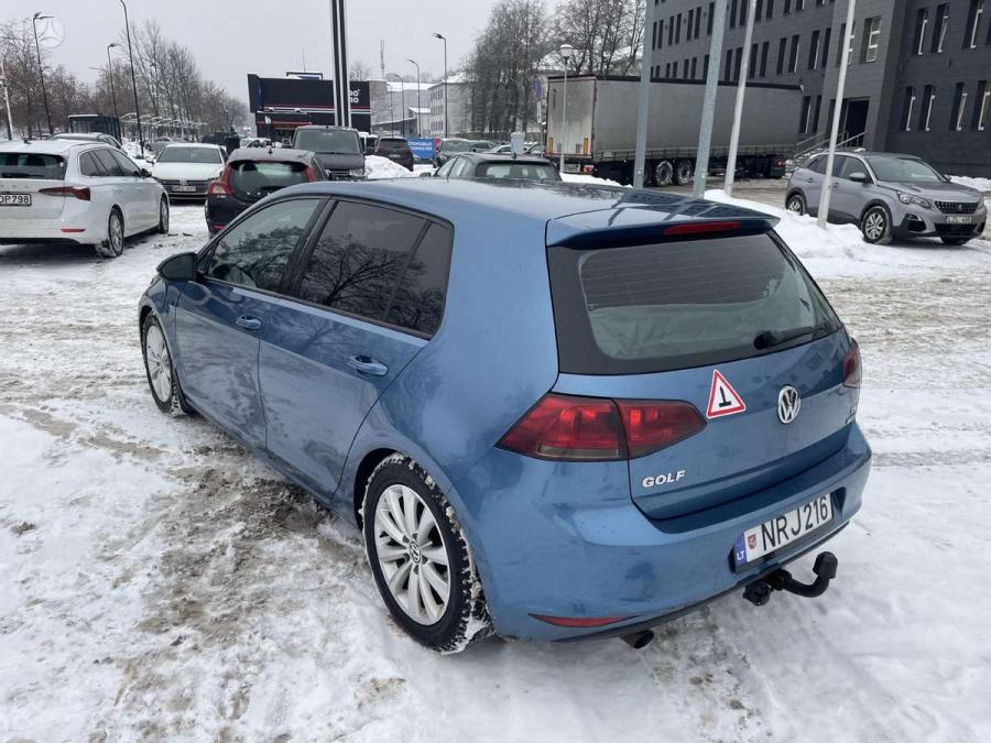 Blue Volkswagen Golf 2014 in Kaunas, with an engine capacity of 1.20 L and mileage of 250 thousand km for 6000 €, photo 6 on AUTOMOTO.COM.LV