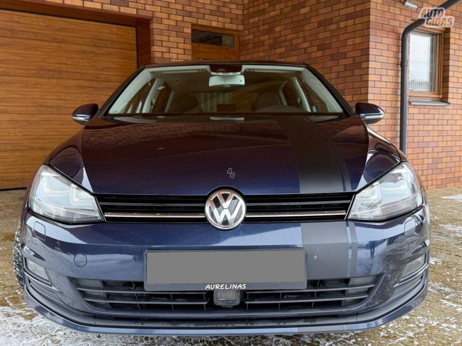 Blue Volkswagen Golf 2014 in Kaunas, with an engine capacity of 1.60 L and mileage of 241 thousand km for 8999 €, photo 2 on AUTOMOTO.COM.LV