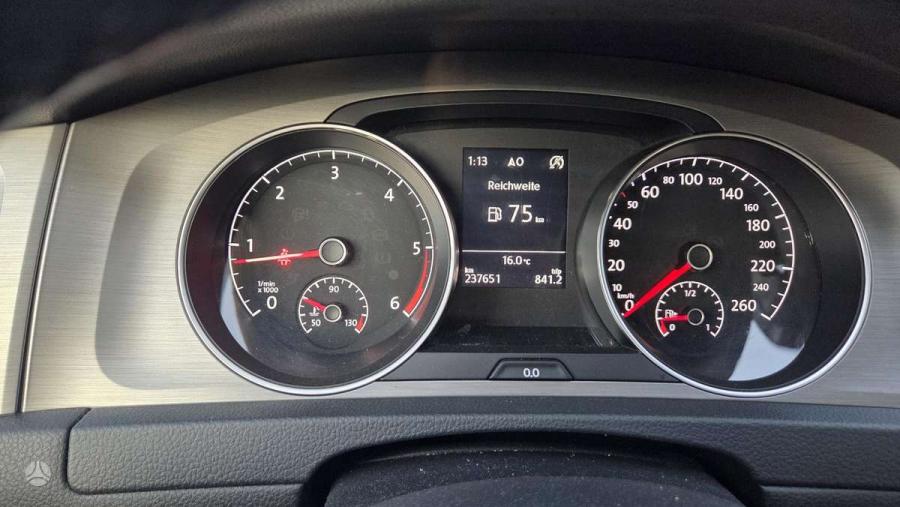 Zils Volkswagen Golf 2014 Telšiai, ar dzinēja tilpumu 1.60 L un nobraukumu 237 tūkst. km par 6700 €, foto 11 vietnē AUTOMOTO.COM.LV