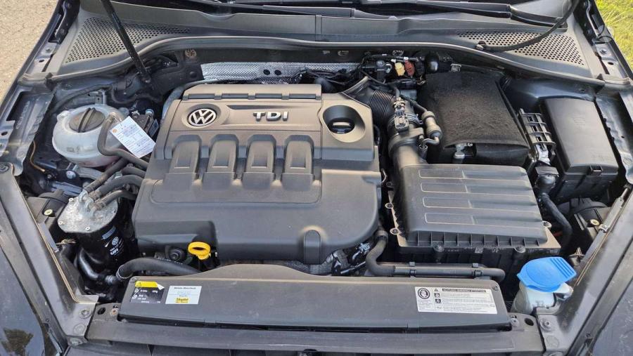 Zils Volkswagen Golf 2014 Telšiai, ar dzinēja tilpumu 1.60 L un nobraukumu 237 tūkst. km par 6700 €, foto 18 vietnē AUTOMOTO.COM.LV