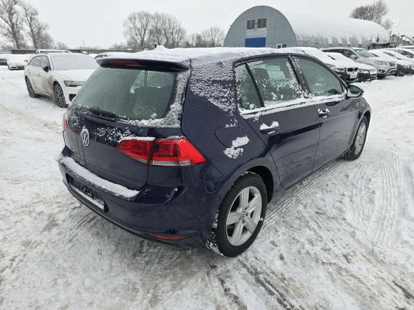 Blue Volkswagen Golf 2015 in Marijampole, with an engine capacity of 1.97 L and mileage of 234 thousand km for 7200 €, photo 8 on AUTOMOTO.COM.LV