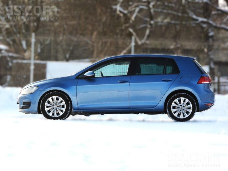 Blue Volkswagen Golf 2015 in Riga, with an engine capacity of 1.60 L and mileage of 370 thousand km for 6490 €, photo 4 on AUTOMOTO.COM.LV
