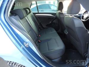 Blue Volkswagen Golf 2015 in Riga, with an engine capacity of 1.60 L and mileage of 370 thousand km for 6490 €, photo 11 on AUTOMOTO.COM.LV