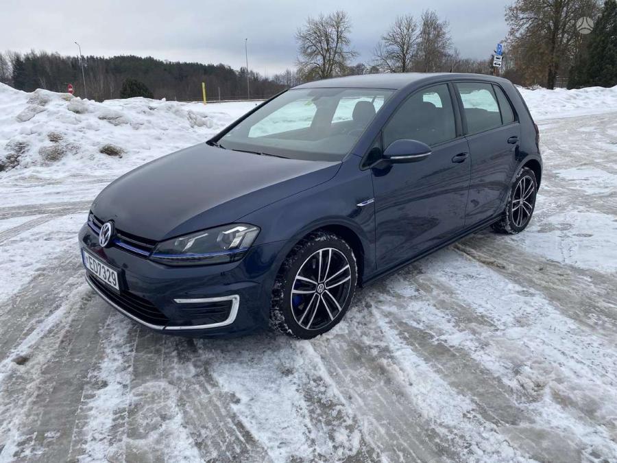 Zils Volkswagen Golf 2015 Trakai, ar dzinēja tilpumu 1.40 L un nobraukumu 206 tūkst. km par 9600 €, foto 1 vietnē AUTOMOTO.COM.LV