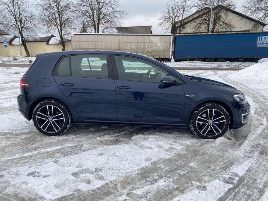 Zils Volkswagen Golf 2015 Trakai, ar dzinēja tilpumu 1.40 L un nobraukumu 206 tūkst. km par 9600 €, foto 4 vietnē AUTOMOTO.COM.LV