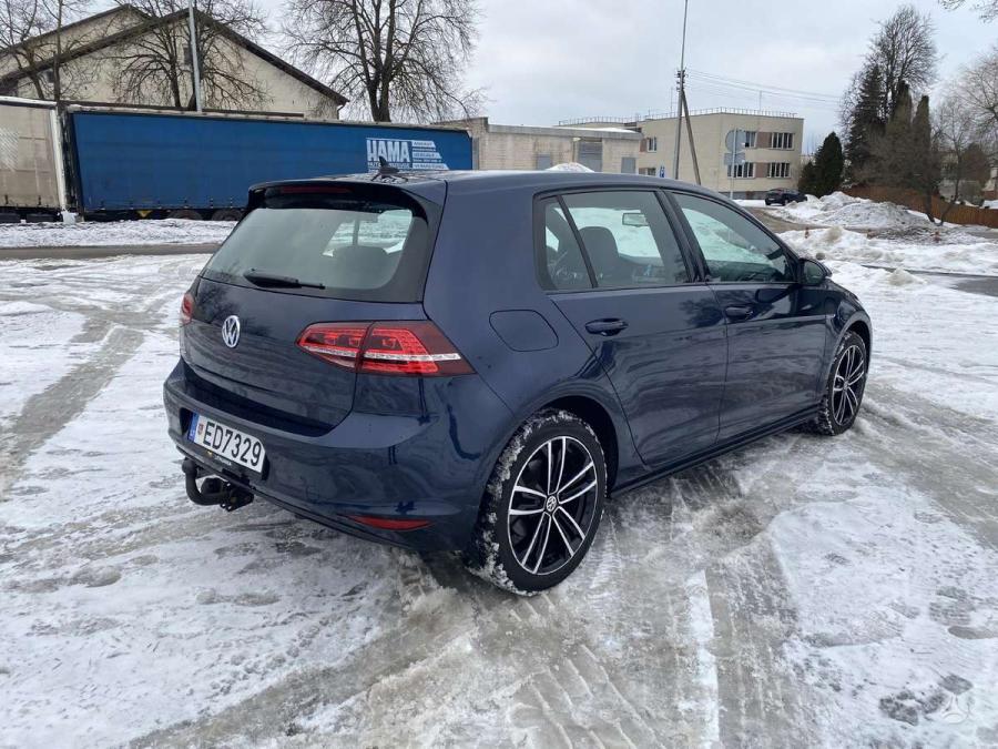 Zils Volkswagen Golf 2015 Trakai, ar dzinēja tilpumu 1.40 L un nobraukumu 206 tūkst. km par 9600 €, foto 5 vietnē AUTOMOTO.COM.LV