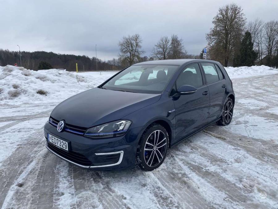 Zils Volkswagen Golf 2015 Trakai, ar dzinēja tilpumu 1.40 L un nobraukumu 206 tūkst. km par 9600 €, foto 9 vietnē AUTOMOTO.COM.LV
