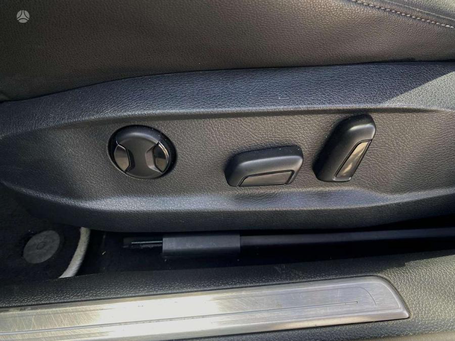 Zils Volkswagen Golf 2015 Kauņa, ar dzinēja tilpumu 1.98 L un nobraukumu 143 tūkst. km par 17300 €, foto 10 vietnē AUTOMOTO.COM.LV