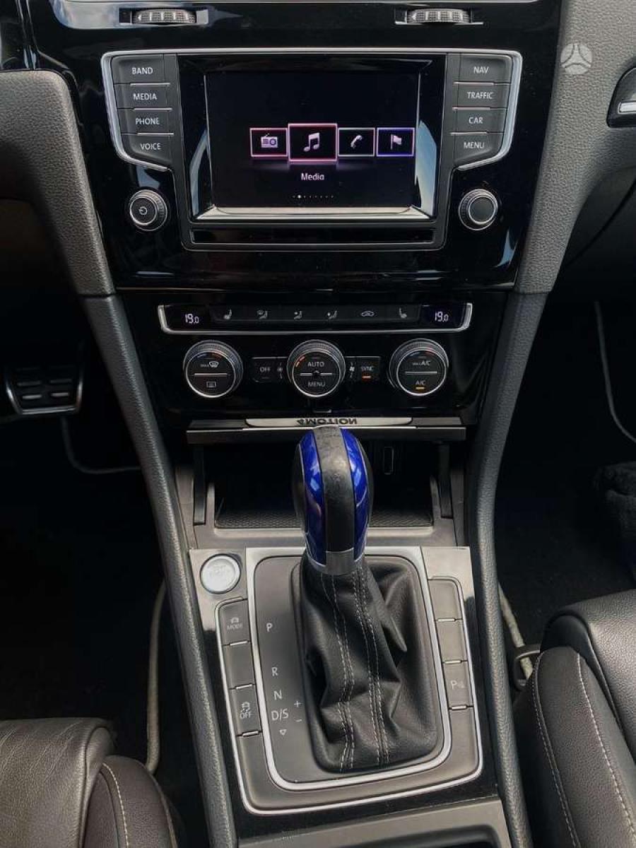 Zils Volkswagen Golf 2015 Kauņa, ar dzinēja tilpumu 1.98 L un nobraukumu 143 tūkst. km par 17300 €, foto 15 vietnē AUTOMOTO.COM.LV
