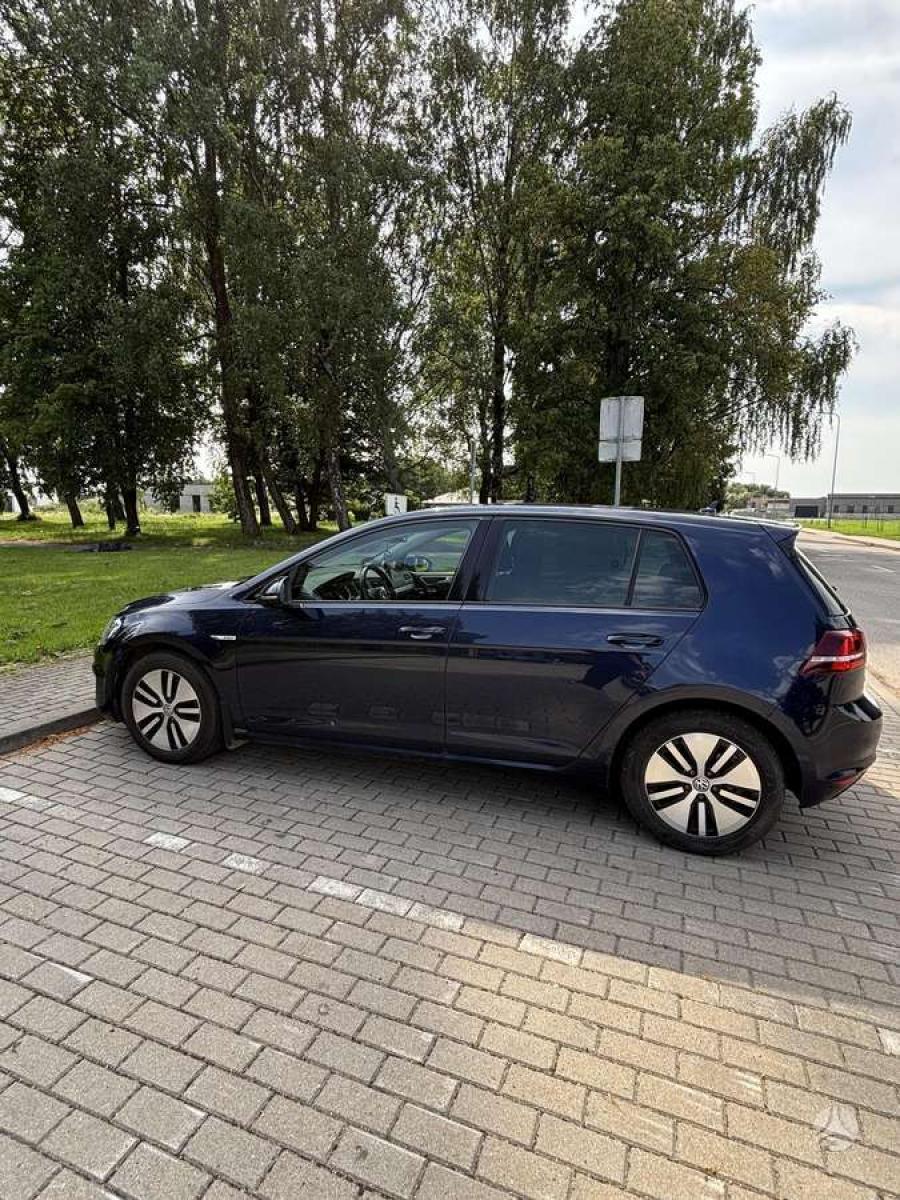 Zils Volkswagen Golf 2015 Tauragė, ar dzinēja tilpumu 0.00 L un nobraukumu 90 tūkst. km par 7260 €, foto 3 vietnē AUTOMOTO.COM.LV