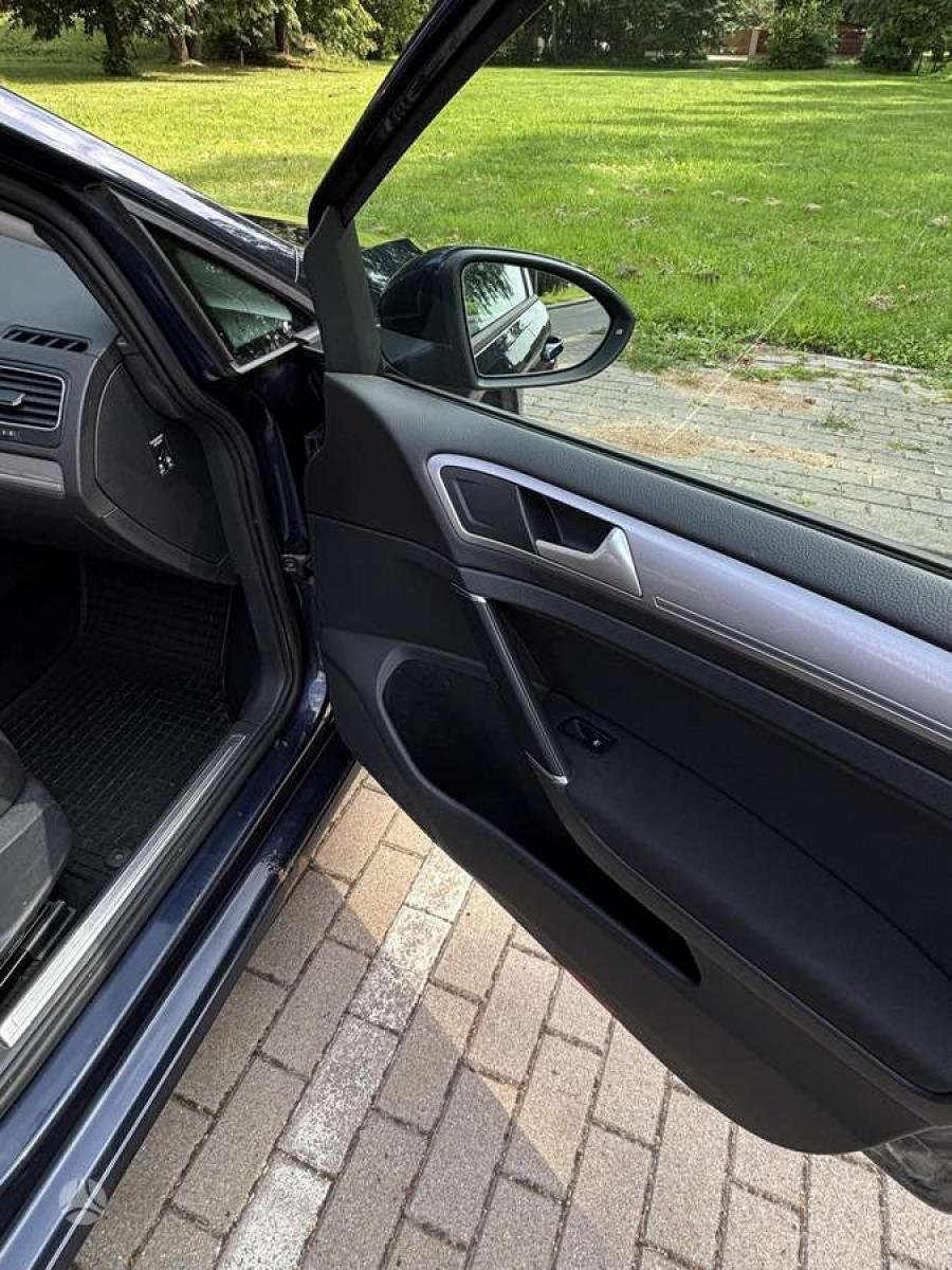 Zils Volkswagen Golf 2015 Tauragė, ar dzinēja tilpumu 0.00 L un nobraukumu 90 tūkst. km par 7260 €, foto 12 vietnē AUTOMOTO.COM.LV