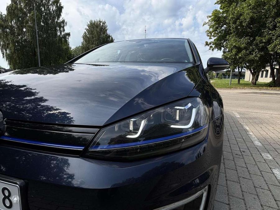 Zils Volkswagen Golf 2015 Tauragė, ar dzinēja tilpumu 0.00 L un nobraukumu 90 tūkst. km par 7260 €, foto 23 vietnē AUTOMOTO.COM.LV