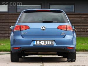 Blue Volkswagen Golf 2015 in Riga, with an engine capacity of 1.60 L and mileage of 370 thousand km for 6490 €, photo 7 on AUTOMOTO.COM.LV