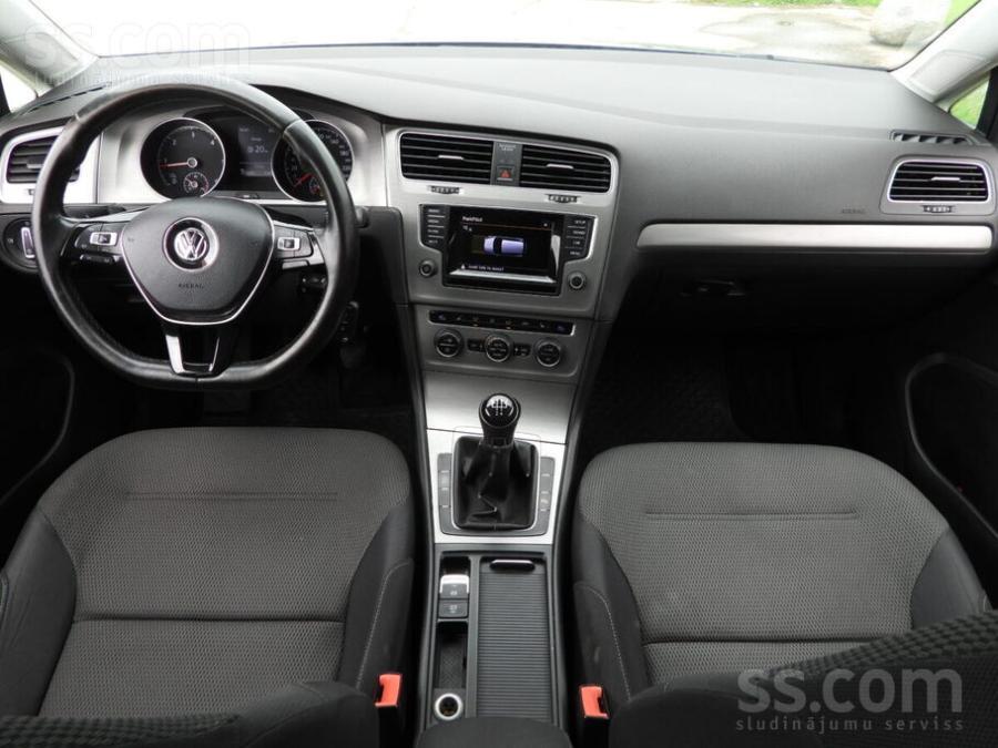 Blue Volkswagen Golf 2015 in Riga, with an engine capacity of 1.60 L and mileage of 370 thousand km for 6490 €, photo 11 on AUTOMOTO.COM.LV