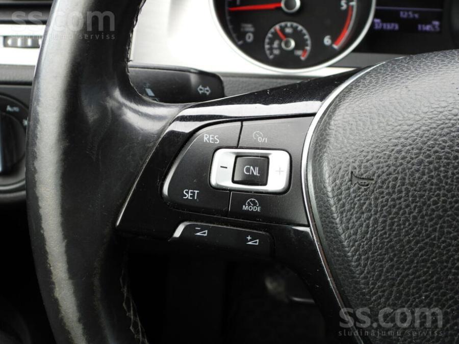 Blue Volkswagen Golf 2015 in Riga, with an engine capacity of 1.60 L and mileage of 370 thousand km for 6490 €, photo 24 on AUTOMOTO.COM.LV