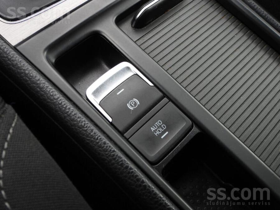 Blue Volkswagen Golf 2015 in Riga, with an engine capacity of 1.60 L and mileage of 370 thousand km for 6490 €, photo 25 on AUTOMOTO.COM.LV