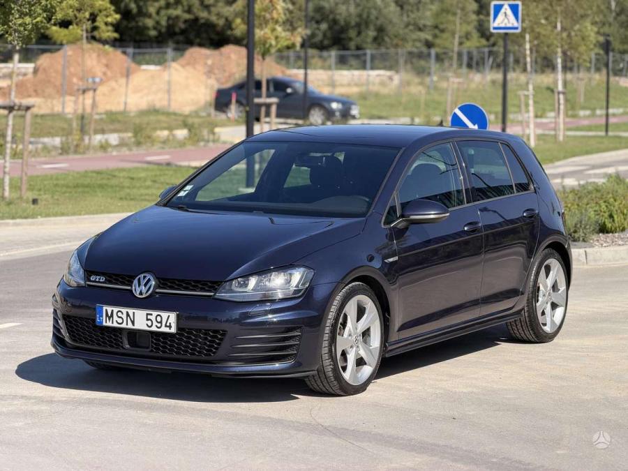 Blue Volkswagen Golf 2015 in Vilnius, with an engine capacity of 1.97 L and mileage of 278 thousand km for 8499 €, photo 7 on AUTOMOTO.COM.LV