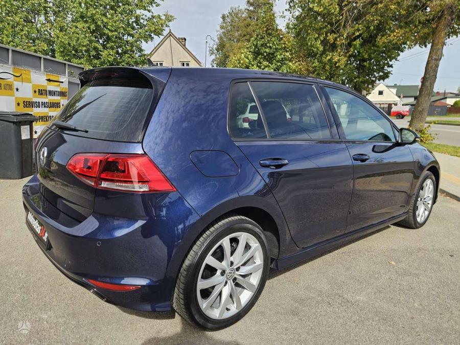 Blue Volkswagen Golf 2015 in Siauliai, with an engine capacity of 1.60 L and mileage of 150 thousand km for 7950 €, photo 6 on AUTOMOTO.COM.LV